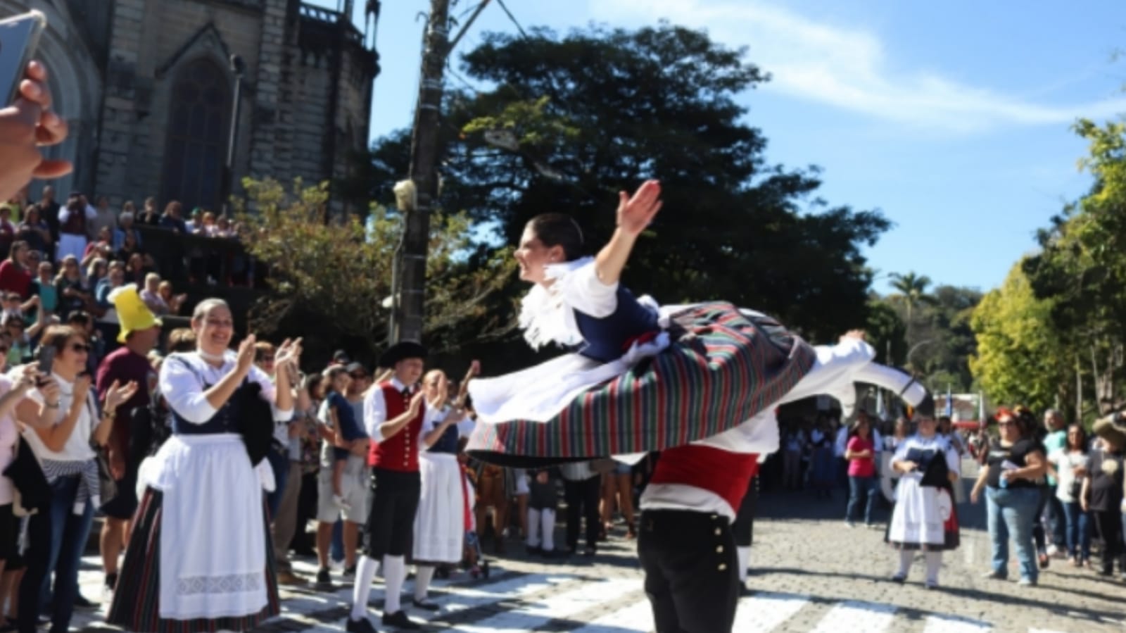 Tradicional desfile da Bauernfest acontece neste domingo em Petrópolis ...
